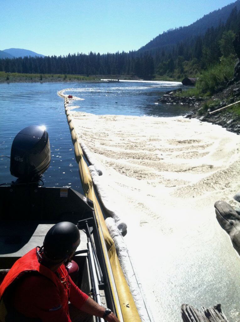 Fastwater Boom Deployment Tips - Whitewater Rescue Institute