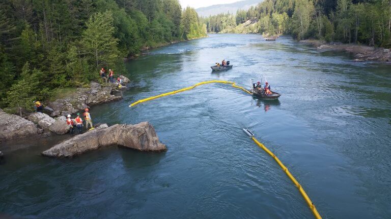 Fastwater Boom Deployment Tips - Whitewater Rescue Institute